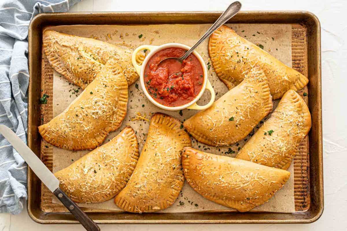 The BEST Cheese Calzones – Venagredos